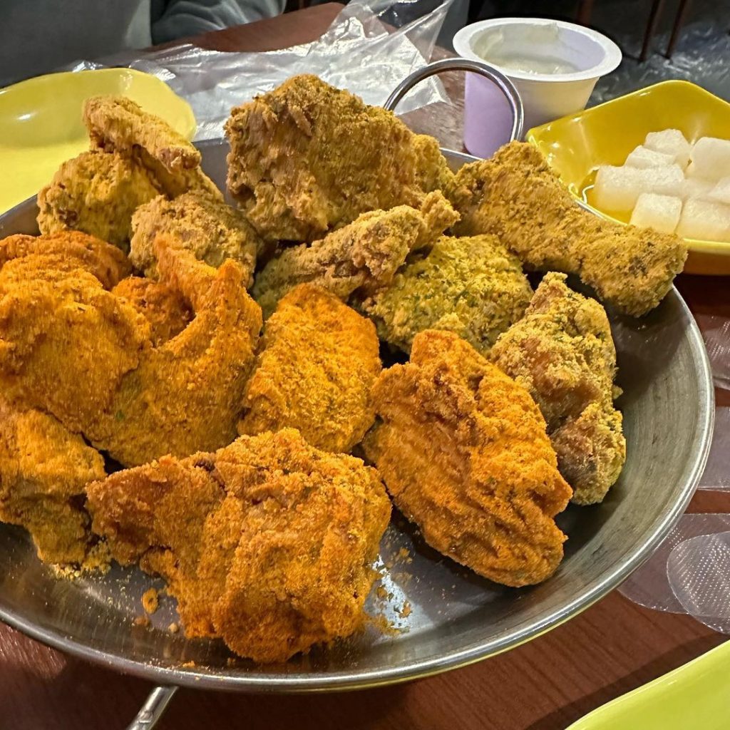 韩国BHC炸鸡来到新加坡啦！镇店之宝芝士粉炸鸡一定要点，跟女神全智贤吃同款炸鸡！ - 🇸🇬新加坡省钱皇后-皇后情报局